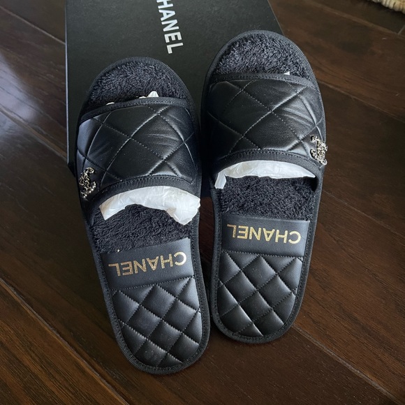 Shoes | Chanel 221 Cc Logo Quilted Slides | Poshmark